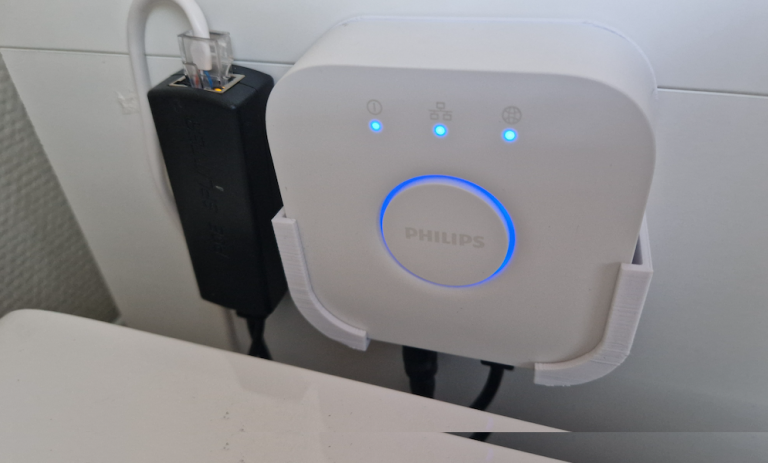 Powering Philips HUE hub with PoE – Creating Smart Home